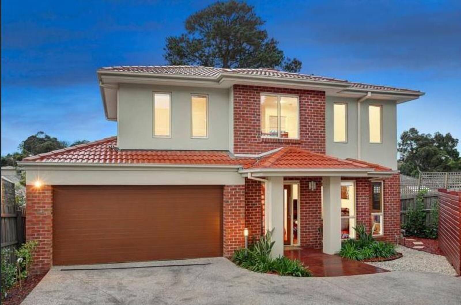 Biggin & Scott - 2/42 Box Hill Crescent, Mont Albert North 3129