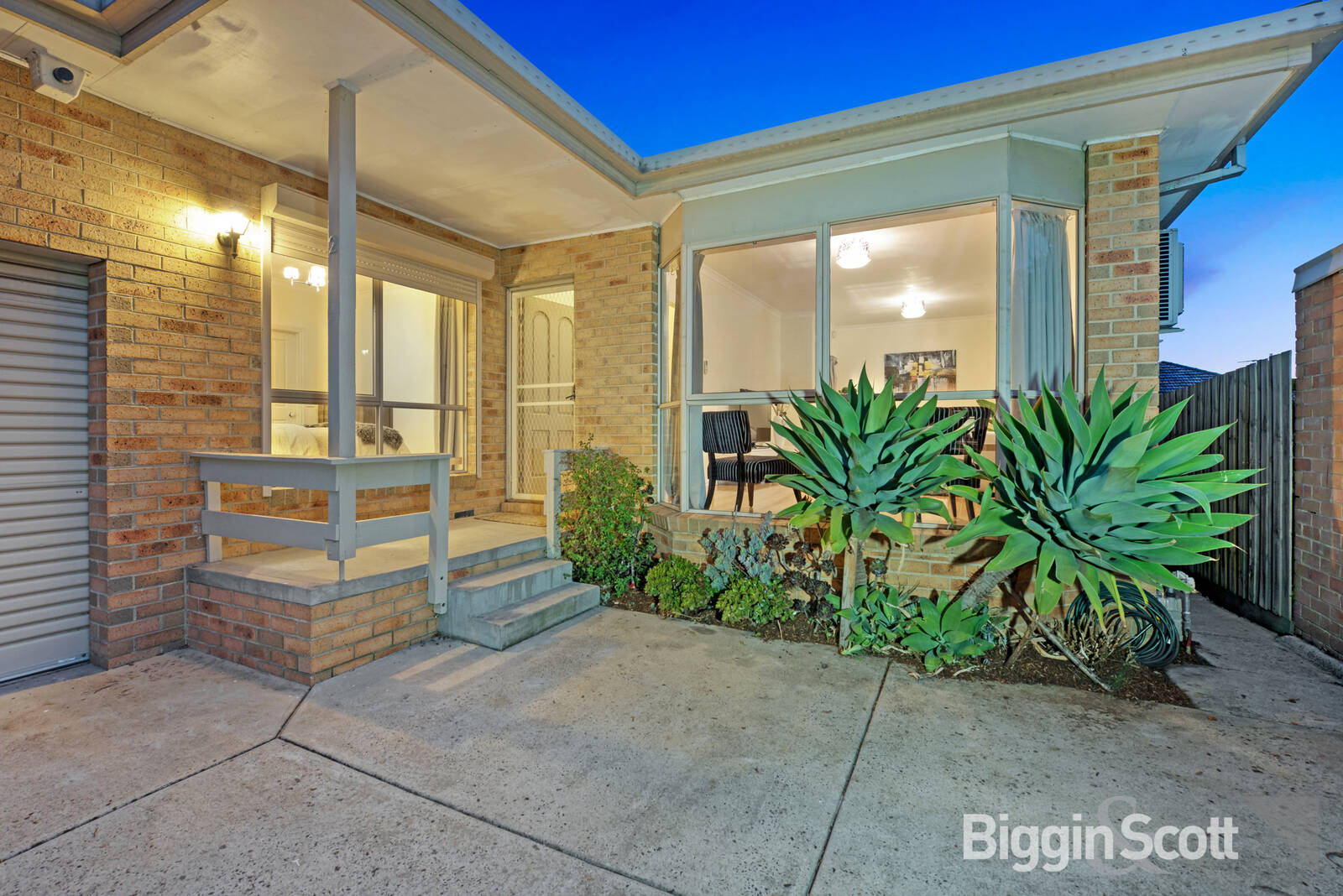 Biggin & Scott - 2/672 Waverley Road, Glen Waverley 3150