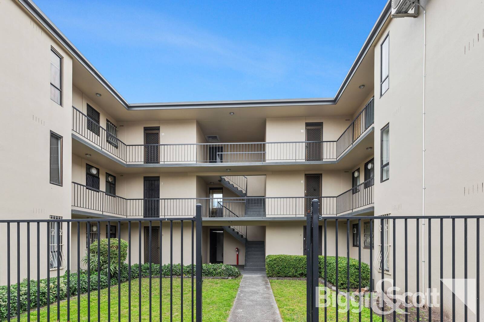 Biggin & Scott - 7/8 Newstead Street, Maribyrnong 3032