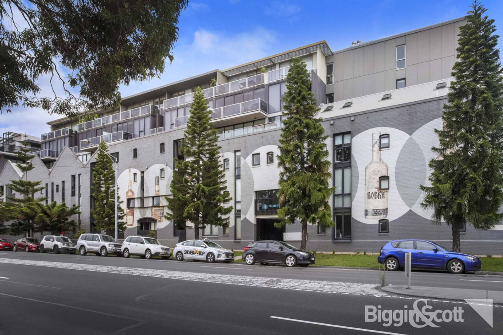 Biggin & Scott - 505/25 Pickles Street, Port Melbourne 3207