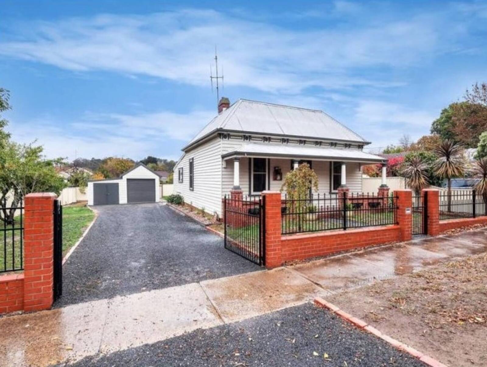 Biggin & Scott - CENTRAL PERIOD HOME